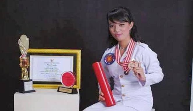 Gayatri Wailissa - UtakAtikOtak.com